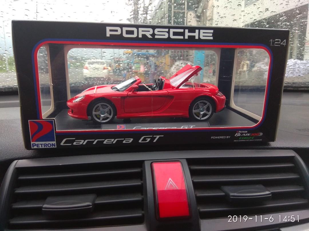 Porshe Carrera GT 1:24 Model from Petron, Hobbies & Toys, Toys & Games ...