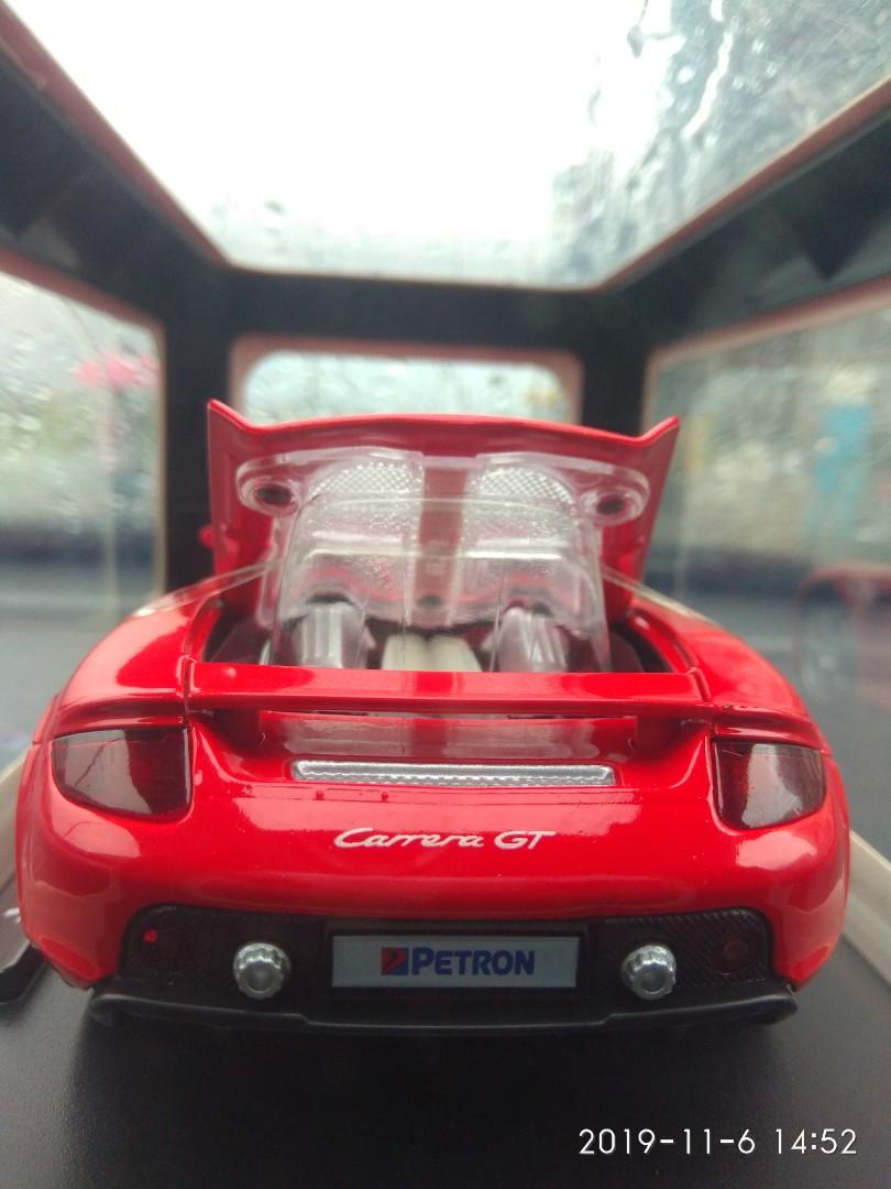 Porshe Carrera GT 1:24 Model from Petron, Hobbies & Toys, Toys & Games ...