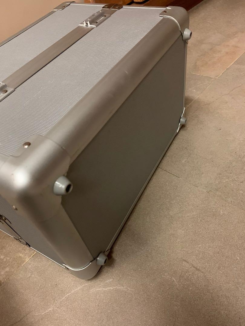 Sephora Medium Metal Traincase, Beauty & Personal Care, Face, Makeup on ...