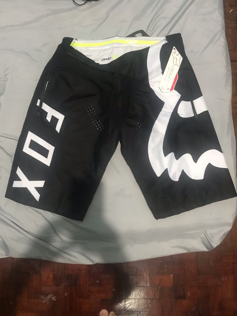 FOX Demo shorts, Men's Fashion, Coats, Jackets and Outerwear on Carousell