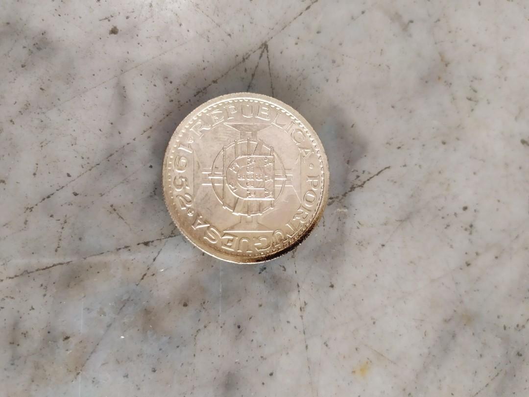 Vintage 1952 Macau 5 Patacas Silver Coin, Hobbies & Toys, Collectibles ...
