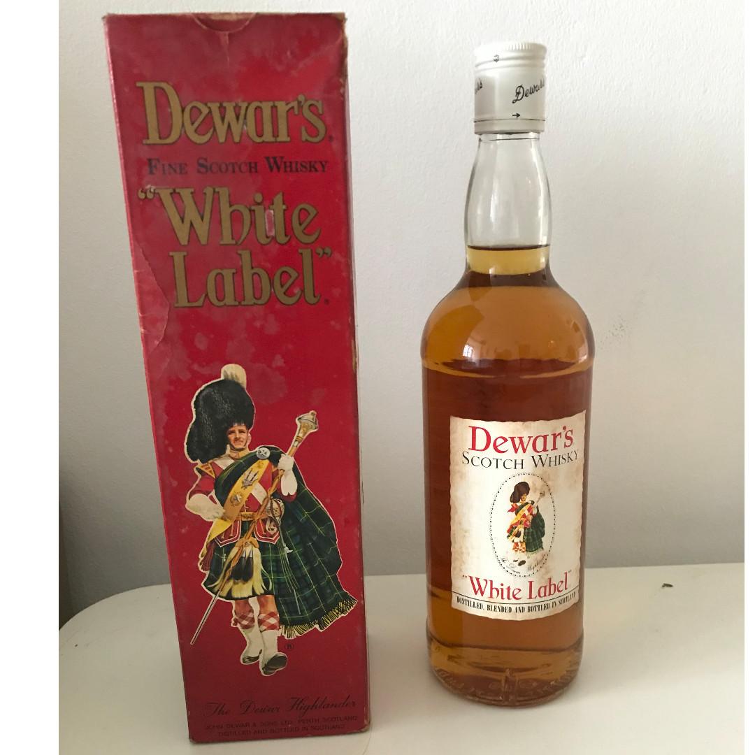 Dewar's Scotch Whisky white label , Food & Drinks, Alcoholic Beverages ...
