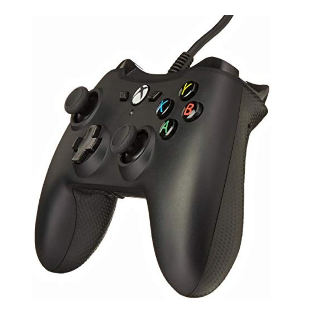 AmazonBasics Xbox One Wired Controller - 9.8 Foot Cable, Black, Version ...