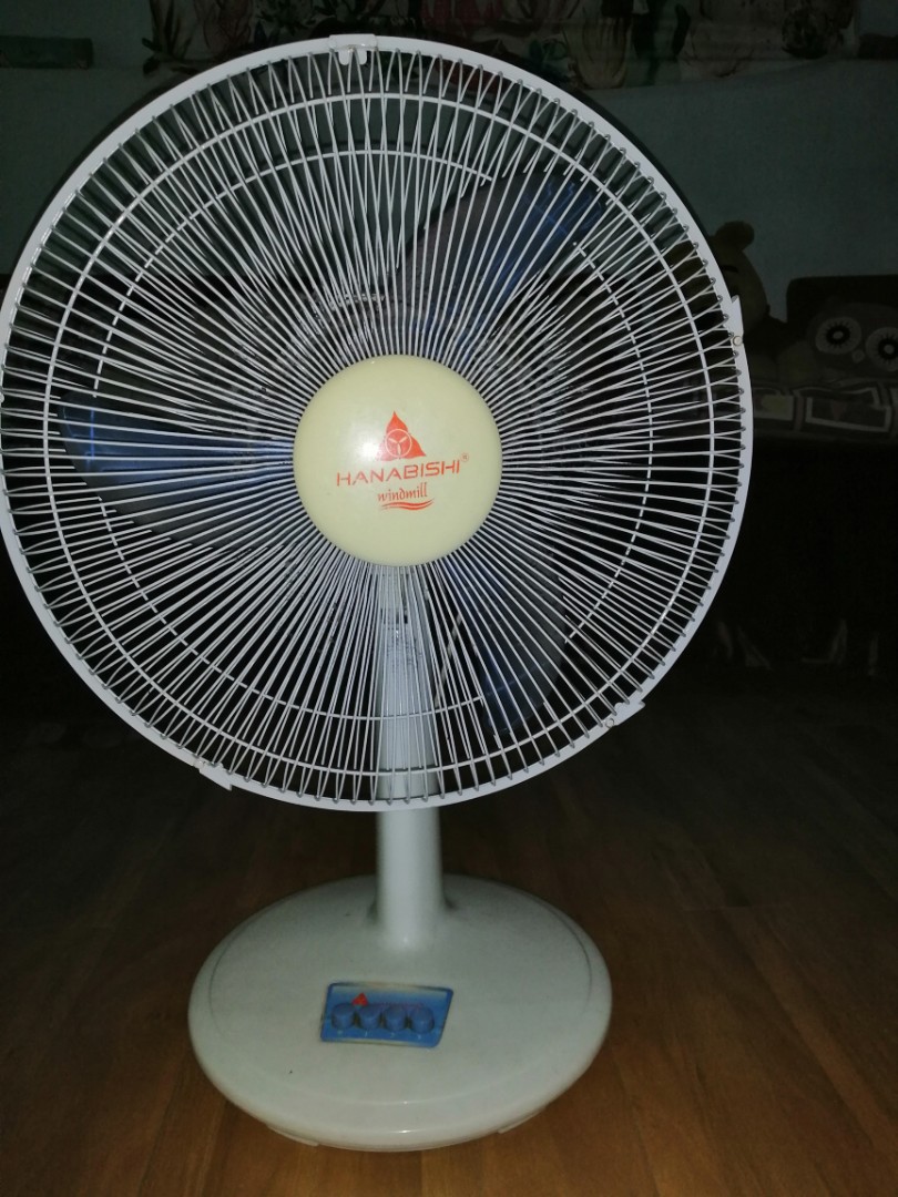 Defective Hanabishi Desk Fan, Furniture & Home Living, Lighting & Fans ...