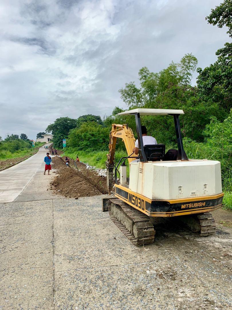 Mini Backhoe Rental COMPLETE with Breaker Dozer Operator and Diesel ...
