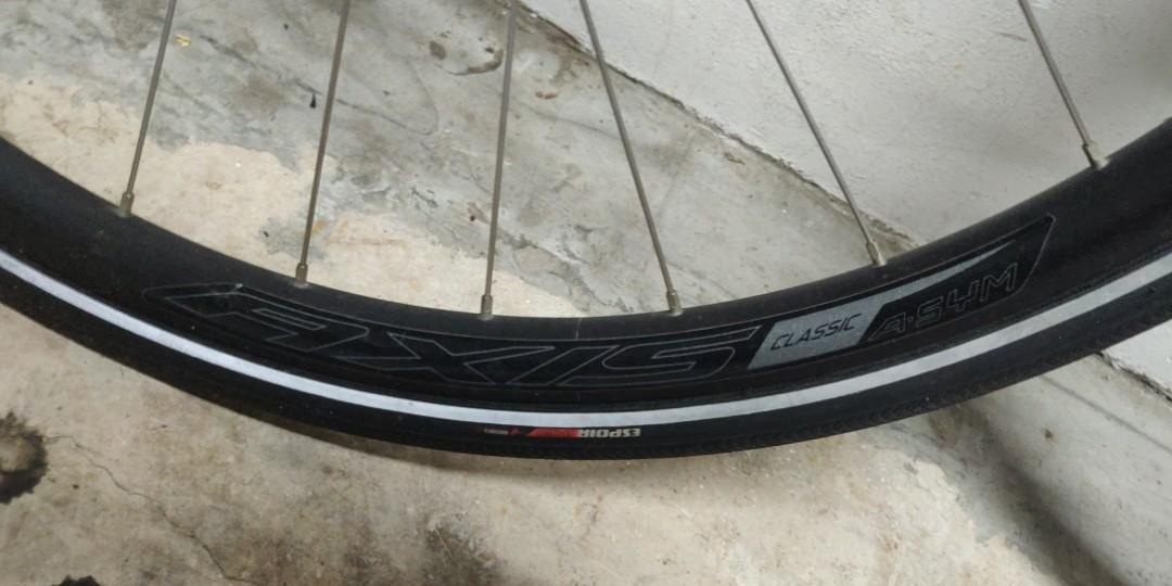 Pair of AXIS Classic Road A-Sym Disc Wheels 9spd, Sports Equipment ...