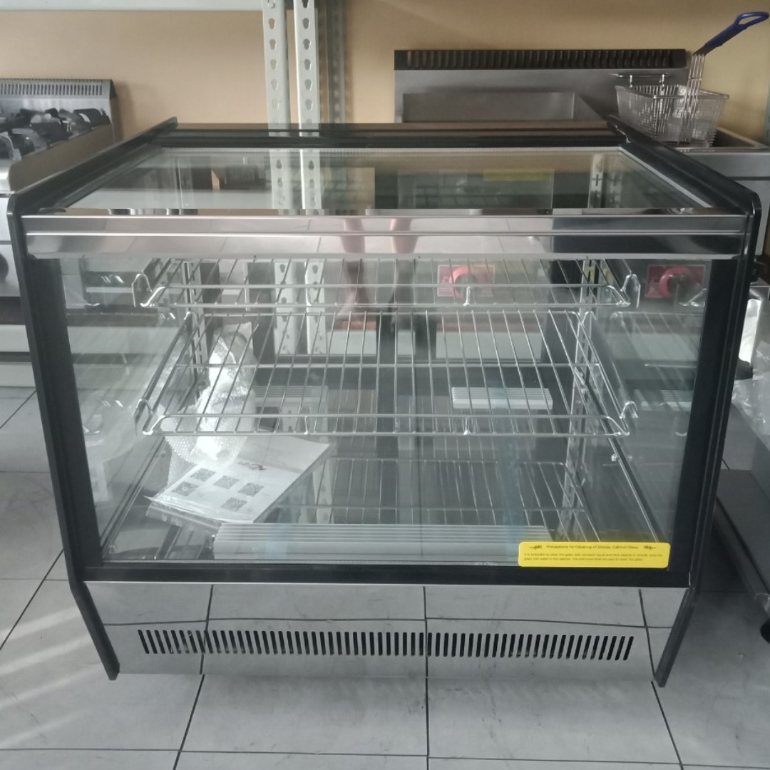 SQUARE TYPE CAKE CHILLER TABLETOP, Everything Else, Others on Carousell
