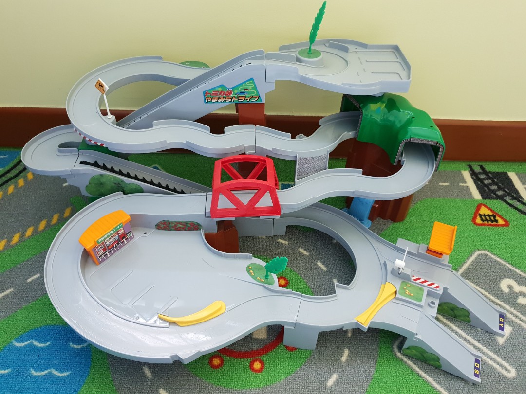Tomica Car Track, Hobbies & Toys, Toys & Games on Carousell