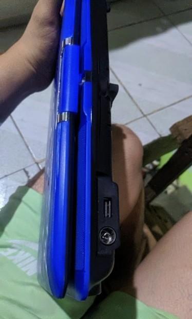 HUG Portable DVD Player, Audio, Portable Music Players on Carousell