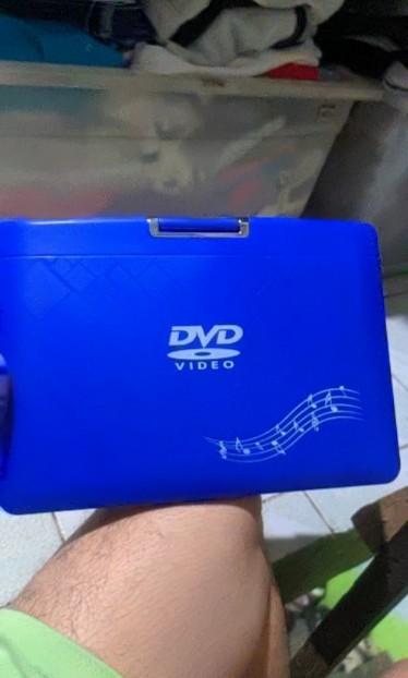 HUG Portable DVD Player, Audio, Portable Music Players on Carousell