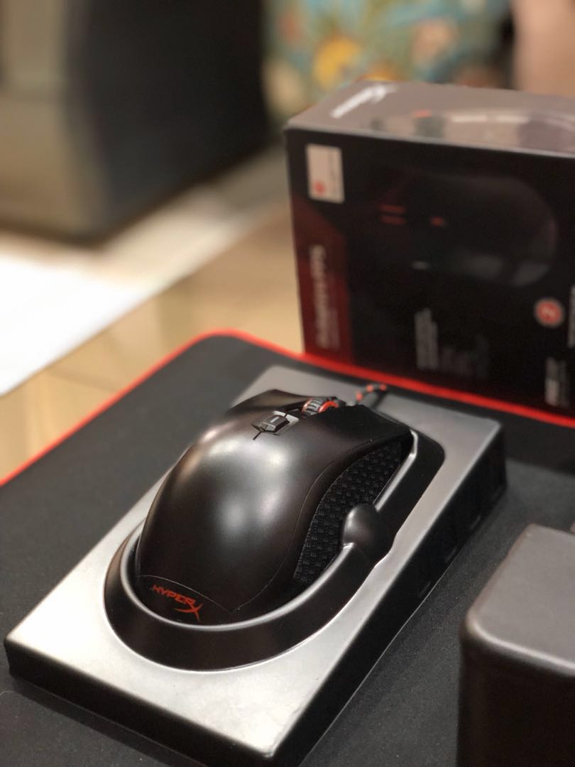HyperX Pulsefire FPS Mouse + Redragon Suzaku Gaming Mouse Mat, Video ...