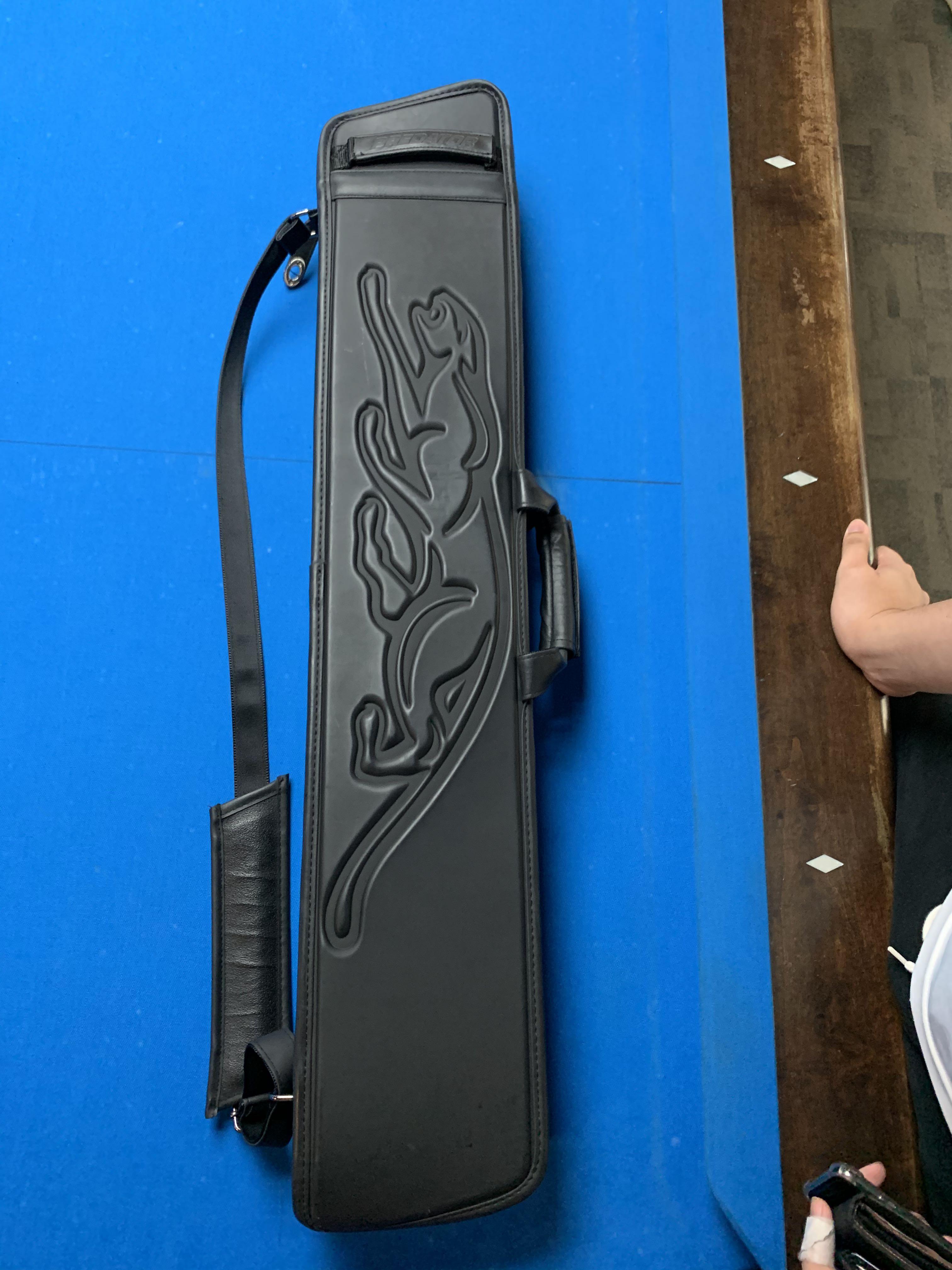 Predator Cue bag 3x5, Sports Equipment, Sports & Games, Billiards ...