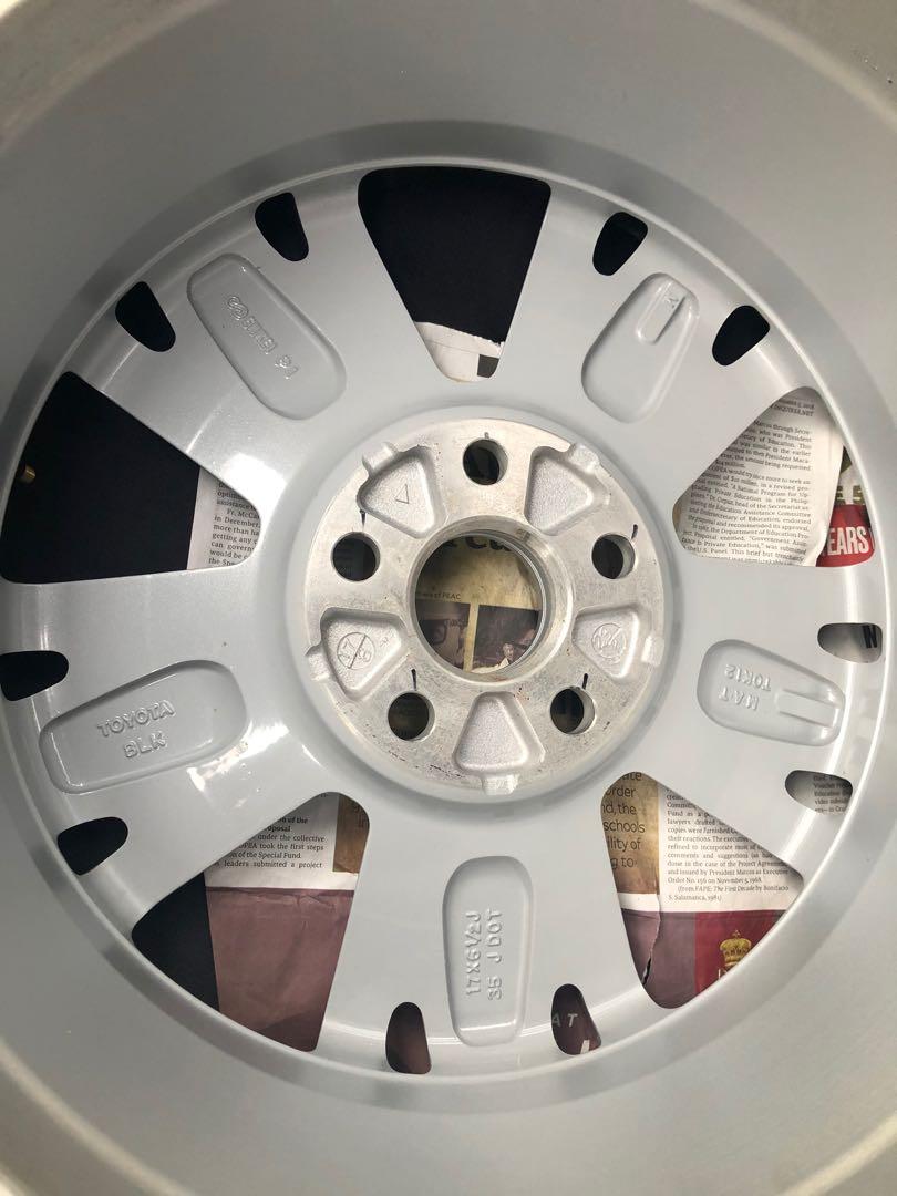 Toyota innova v 17s original mags, Car Parts & Accessories, Mags and ...