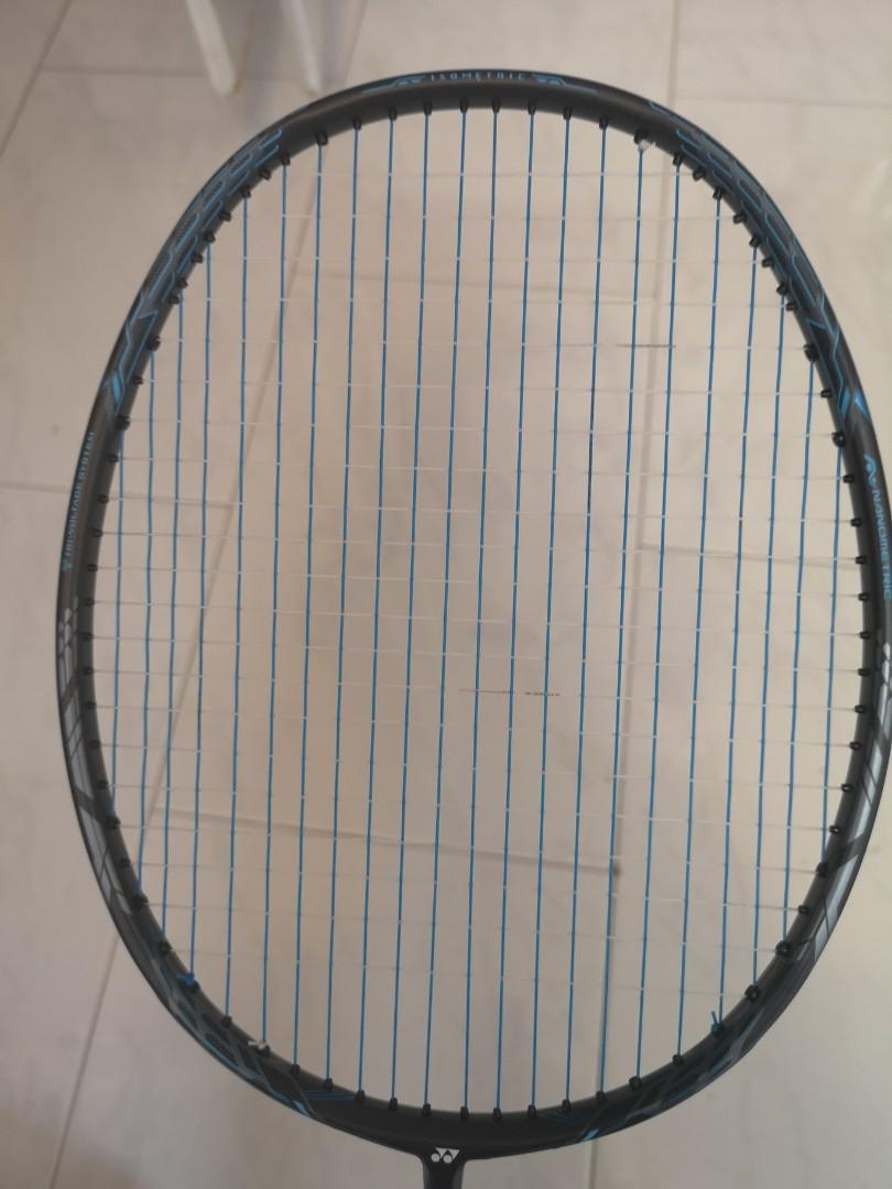 Yonex voltric z-force 2 (zf2) Badminton Racket, Sports Equipment ...