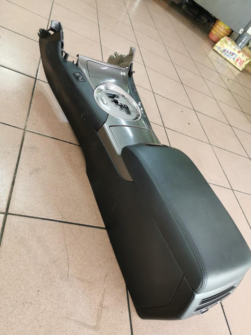 Toyota Mark X GRX-120 Console Box, Auto Accessories on Carousell