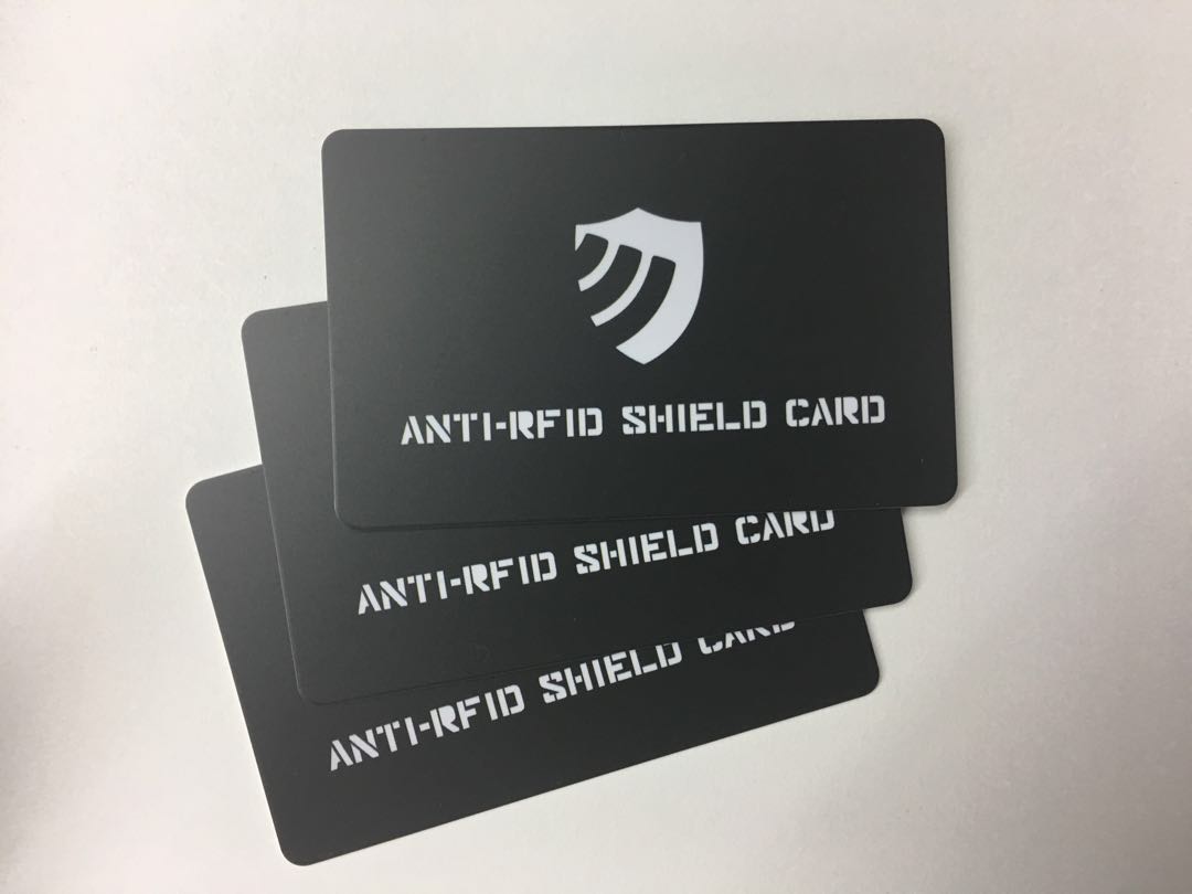 神盾卡 RFID Shield Card 2張, 興趣及遊戲, 書本 & 文具, 小朋友書 - Carousell