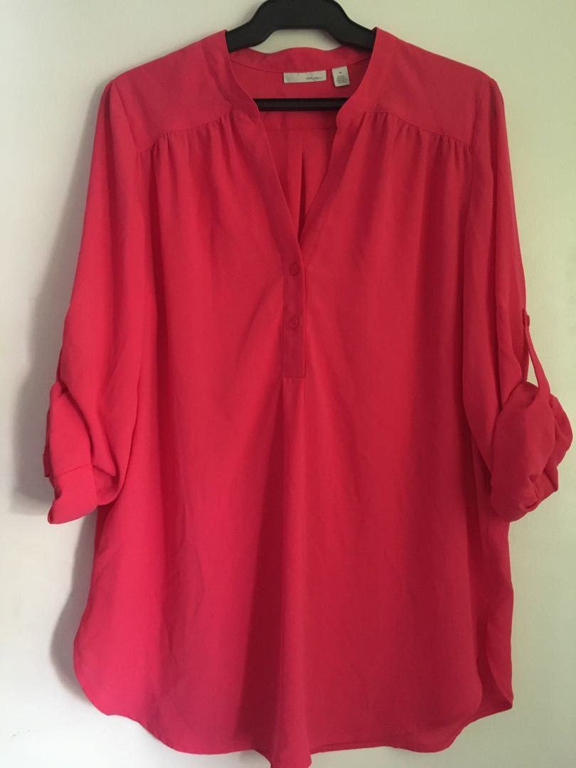 Pink top, Women's Fashion, Tops, Sleeveless on Carousell