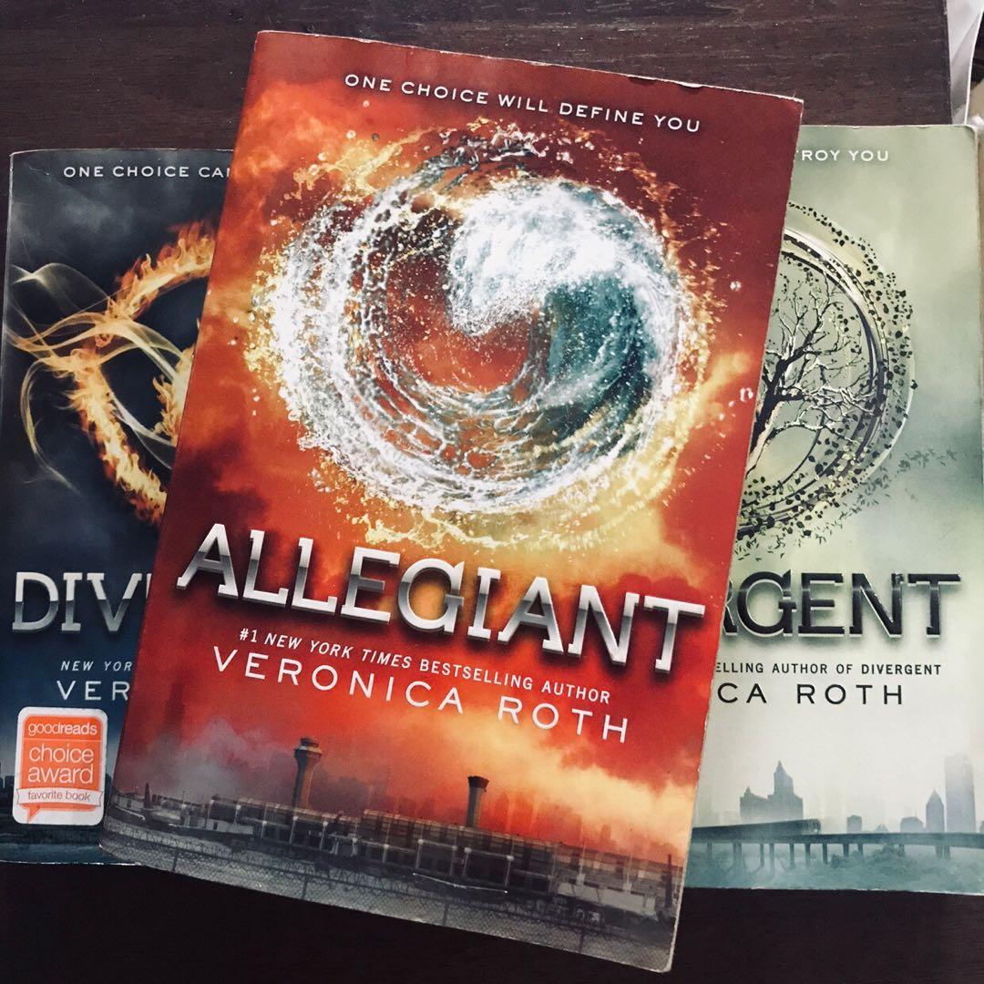 Divergent Series by Veronica Roth COMPLETE BOOK SET, Hobbies & Toys ...