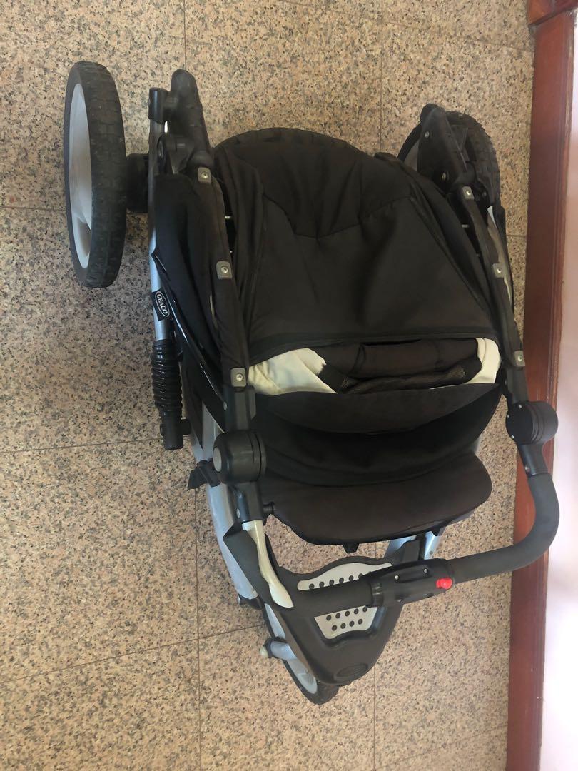 GRACO jogging stroller, Babies & Kids, Going Out, Strollers on Carousell