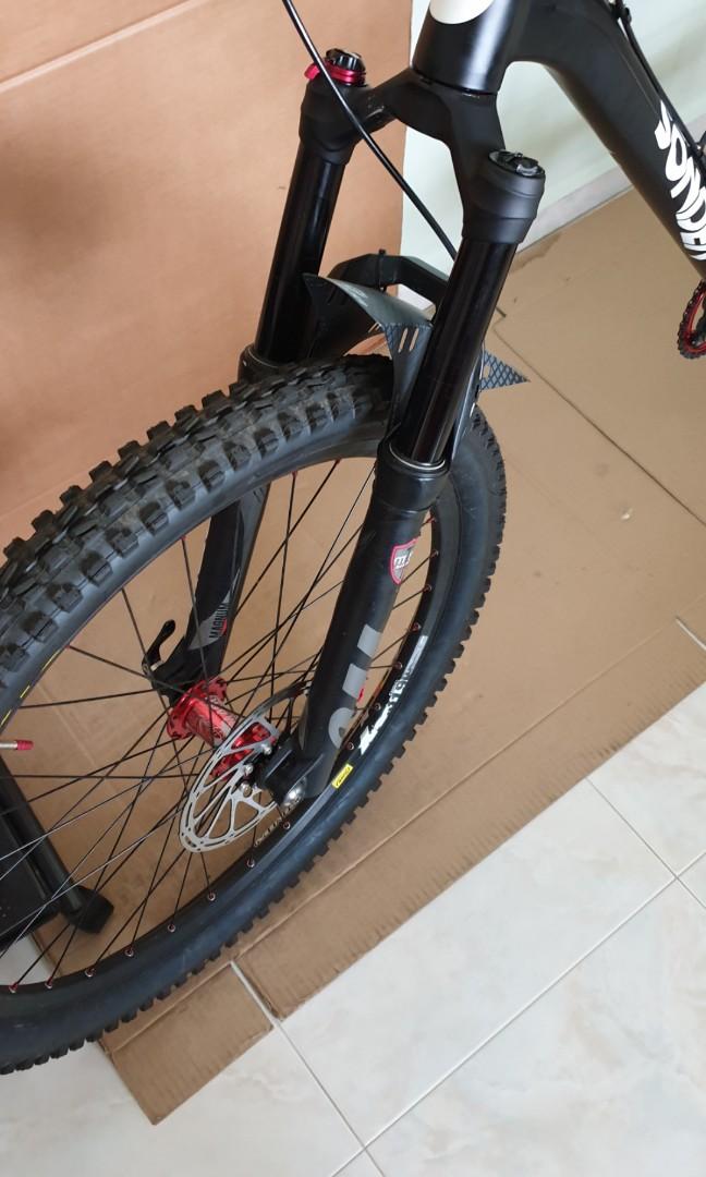 Manitou magnum pro fork, Sports Equipment, Bicycles & Parts, Bicycles ...