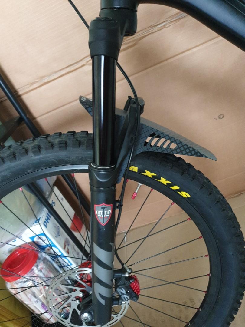 Manitou magnum pro fork, Sports Equipment, Bicycles & Parts, Bicycles ...