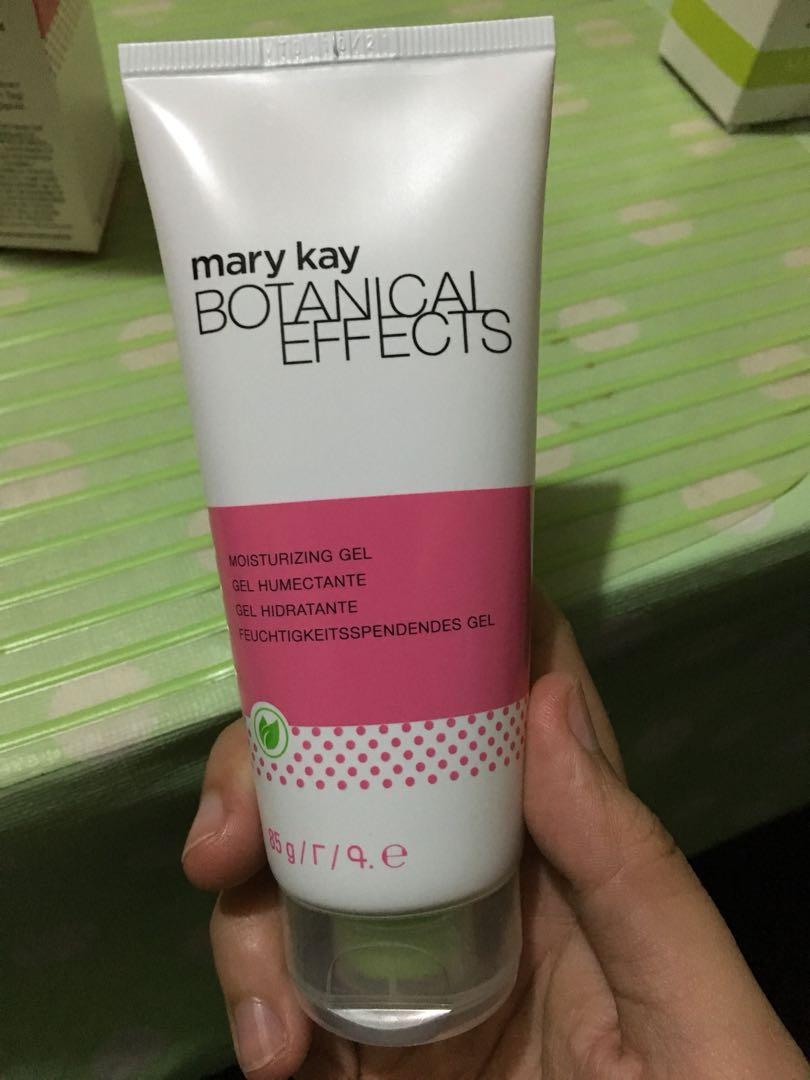 Mary Kay Botanical Effects Moisturizing Gel, Beauty & Personal Care, Face, Face Care on Carousell