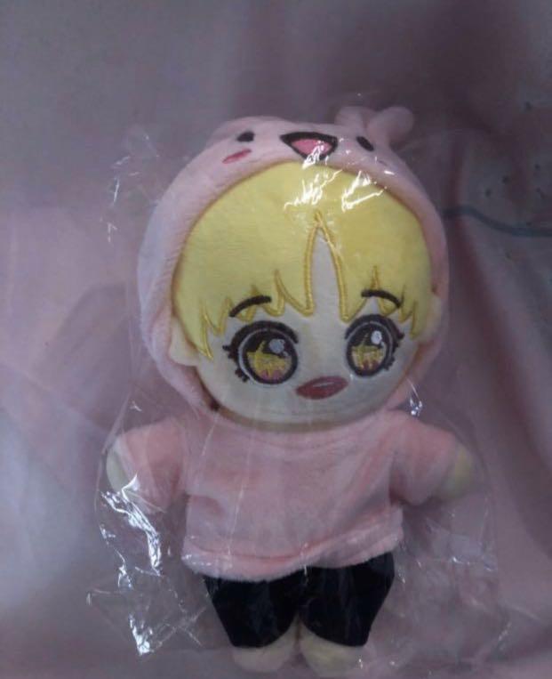 V doll, Hobbies & Toys, Memorabilia & Collectibles, Fan Merchandise on ...