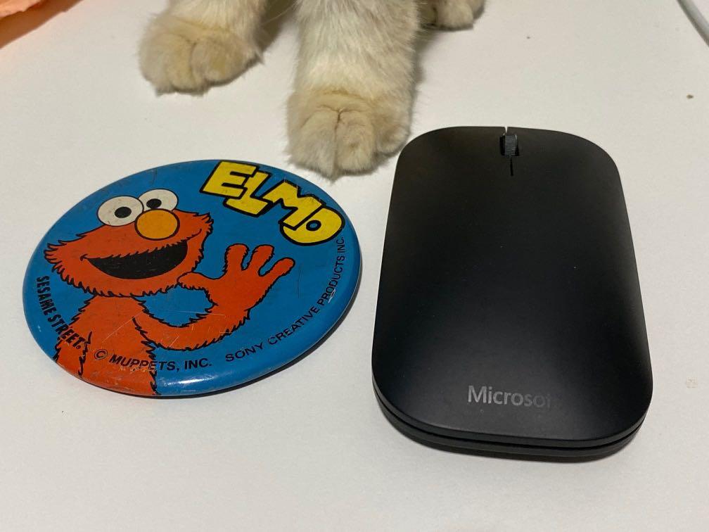 Vintage Elmo Pin - Sesame Street, Hobbies & Toys, Memorabilia ...