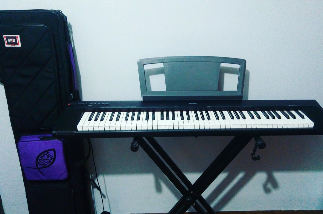 Yamaha NP30 grand piano, Hobbies & Toys, Music & Media, Musical ...