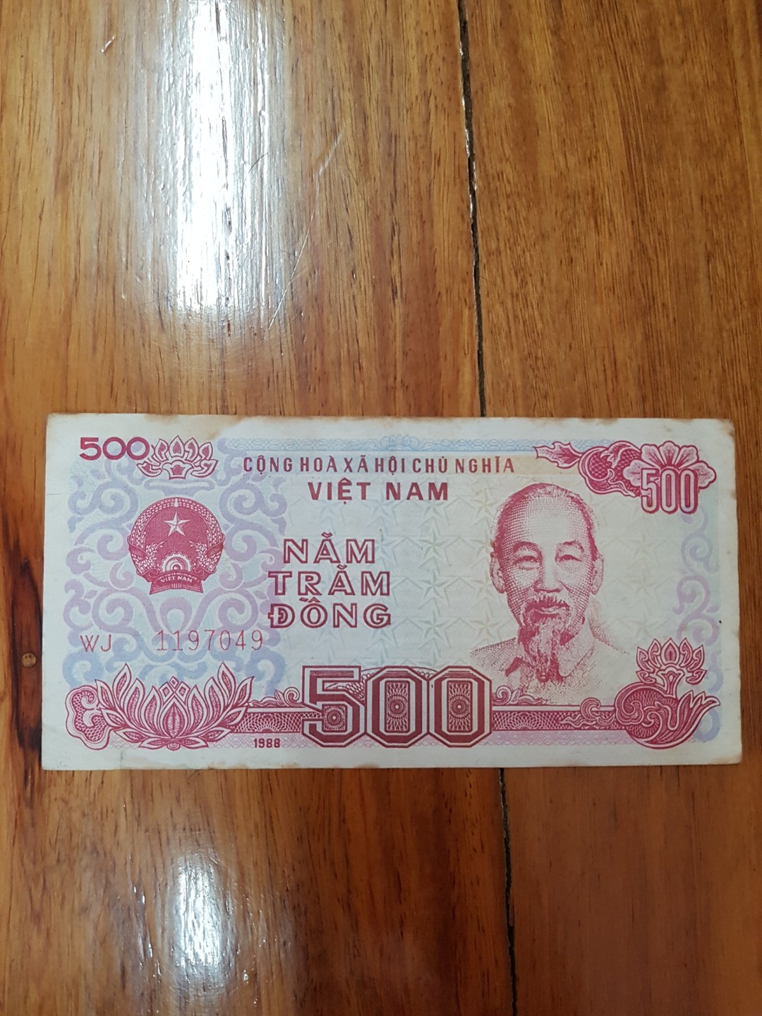 1988 Vietnamese 500 Dong Bill Note, Hobbies & Toys, Memorabilia ...