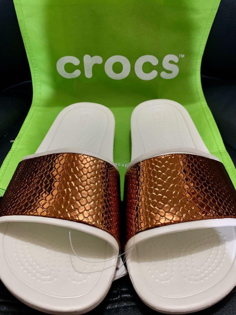 Crocs Women’s Sloane slide, Women's Fashion, Footwear, Flats & Sandals ...