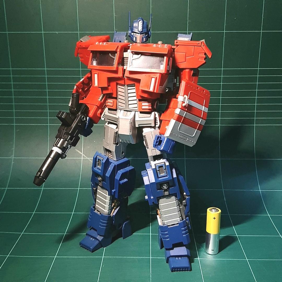 Generation toys OP:EX IDW Optimus prime, Hobbies & Toys, Toys & Games ...