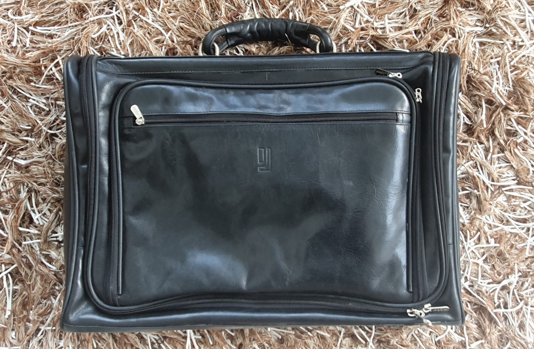 Jafferjees suit carrier, Furniture & Home Living, Kitchenware ...