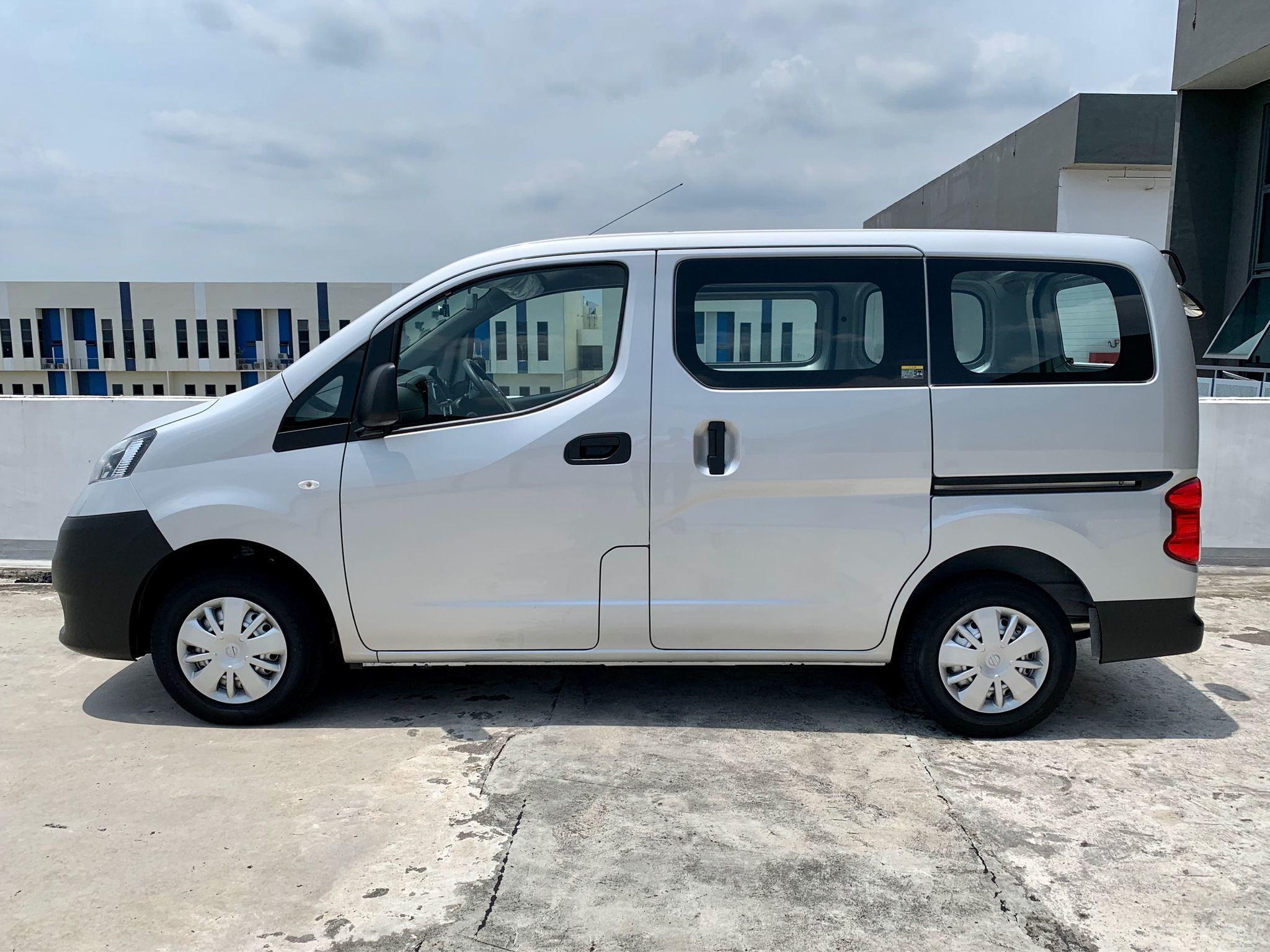 NISSAN NV200 1.6DX VANETTE AUTO, Cars, Commercial Vehicles, Used on ...