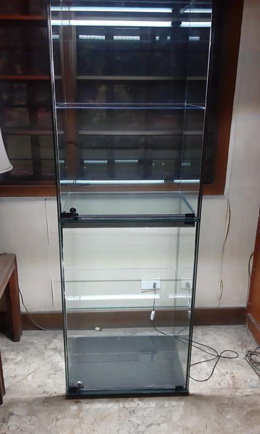 MAC Frameless Glass Display Cabinet with 2 LED and ANTIDUST, Furniture ...