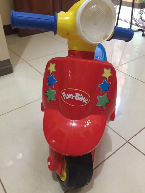 Mobil Mobilan, Bayi & Anak, Mainan & Baby Walker di Carousell