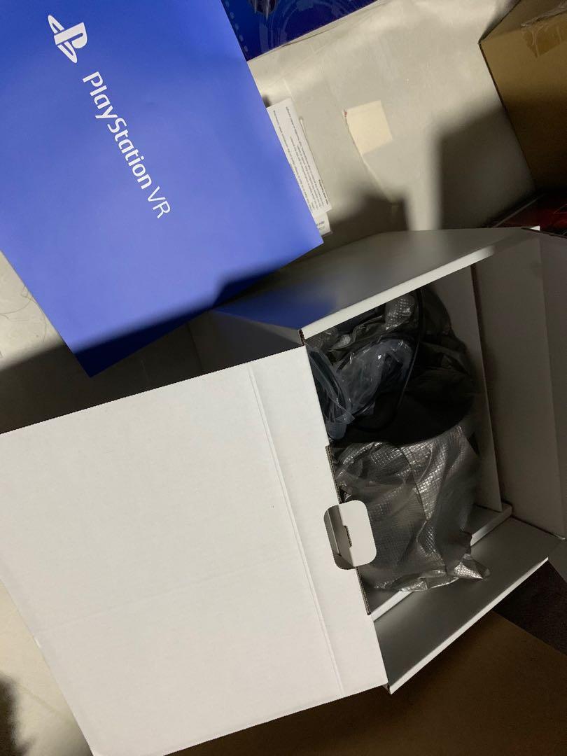 Playstation VR with Playstation move set, Video Gaming, Video Game ...