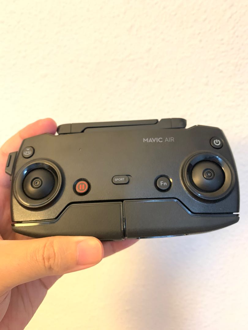 DJI Mavic Air controller, Photography, Drones on Carousell