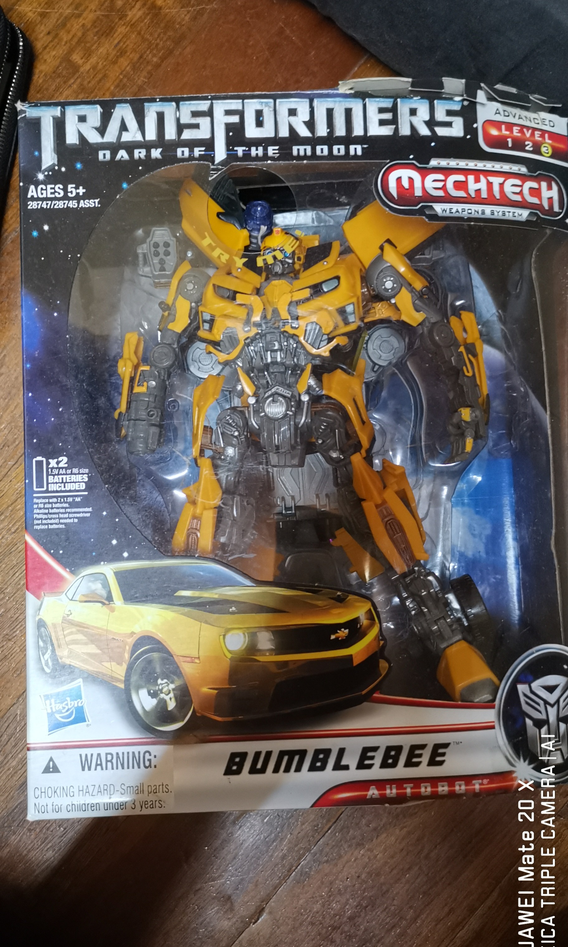 Hasbro Leader Class Transformers Bumblebee, Hobbies & Toys, Toys ...