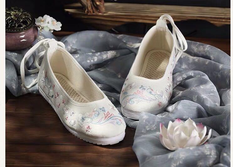 Chinese Hanfu shoes, Women's Fashion, Footwear, Sneakers on Carousell