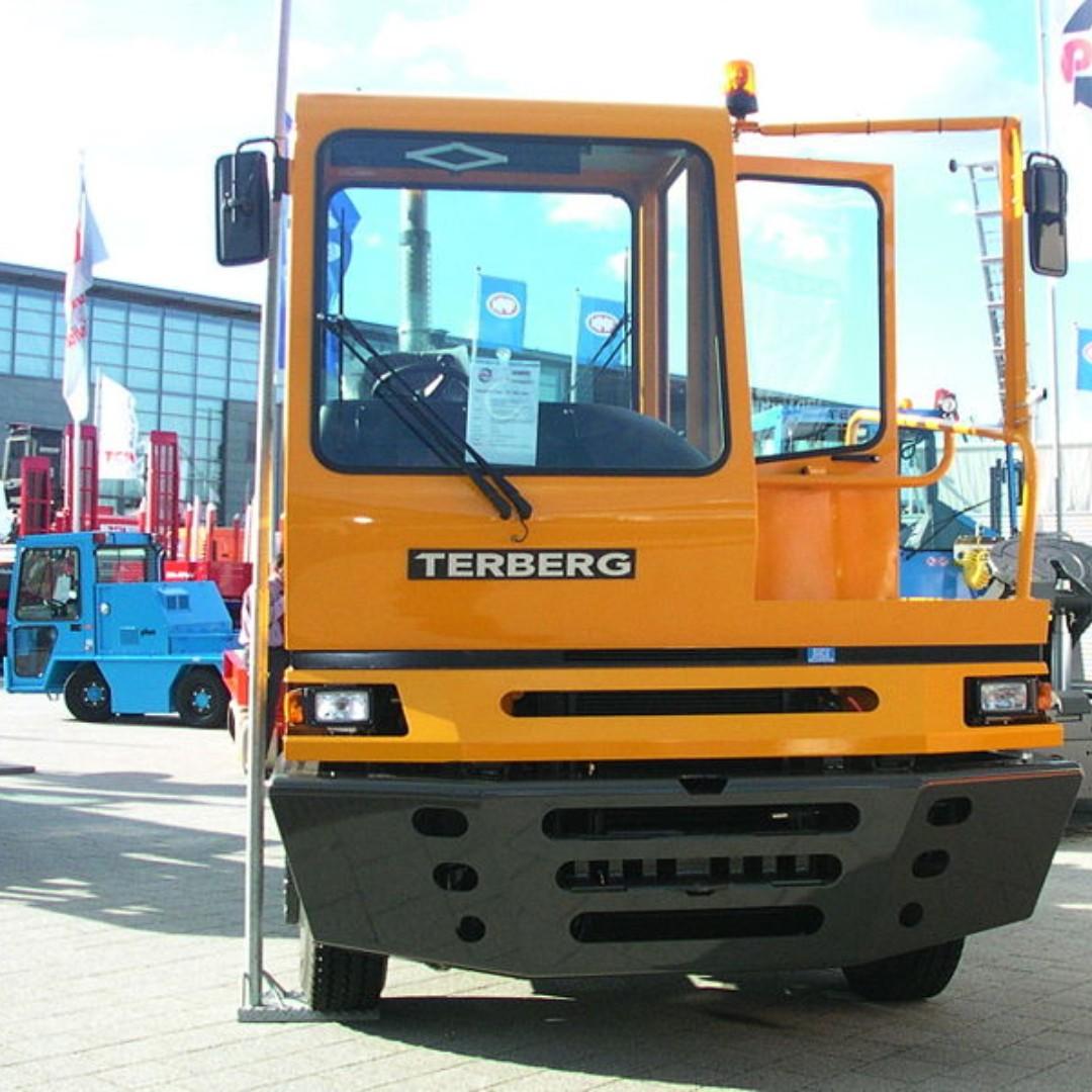 Prime Mover Driver needed!, Jobs, Transport & Delivery on Carousell