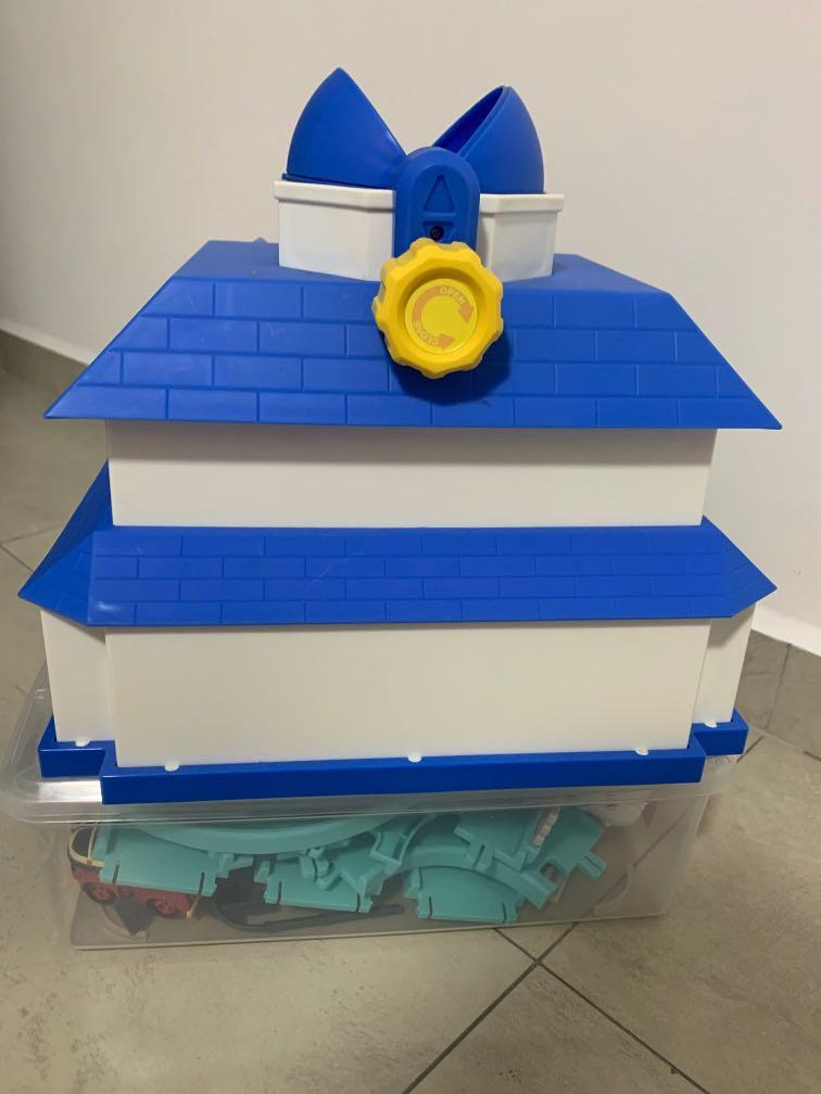 Robocar Poli house with tracks, Hobbies & Toys, Toys & Games on Carousell