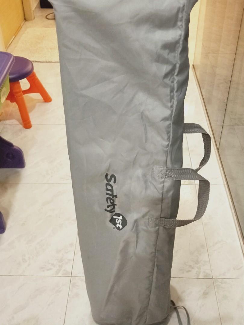 Safety 1st Playpen, Babies & Kids, Cots & Cribs on Carousell