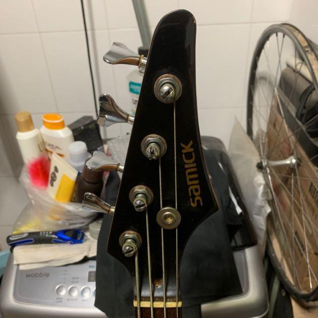 Samick Model LB - 31/CS Bass Guitar Red, Hobbies & Toys, Music & Media ...