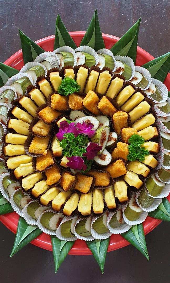 Snack nampan ( jajan pasar), Food & Drinks, Packaged & Instant Food on ...