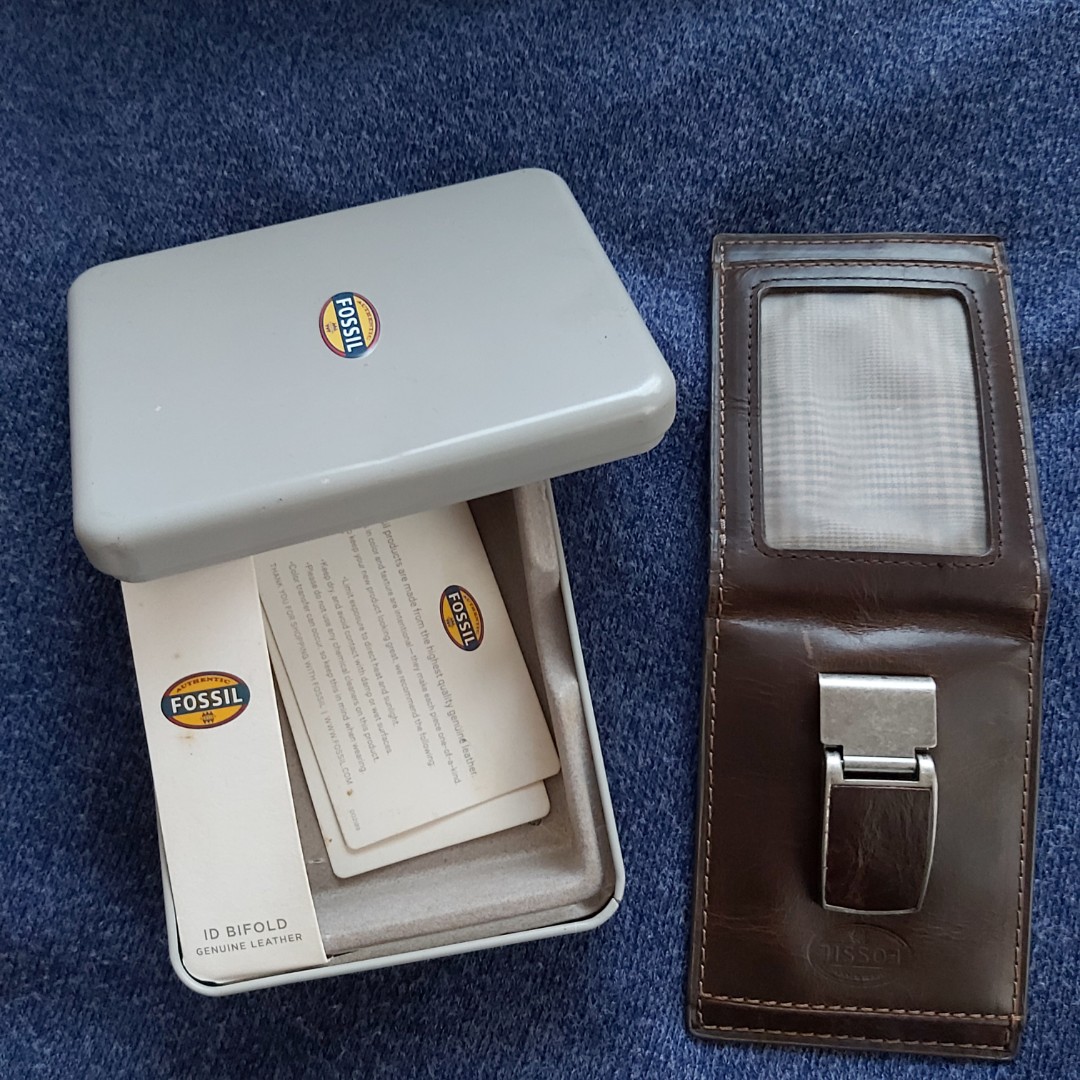 Fossil Bi-fold ID wallet, Men's Fashion, Watches & Accessories, Wallets ...