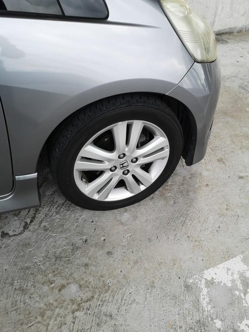 Honda Jazz GE8 16 inch Sport rim with tyres, Car Accessories, Tyres ...