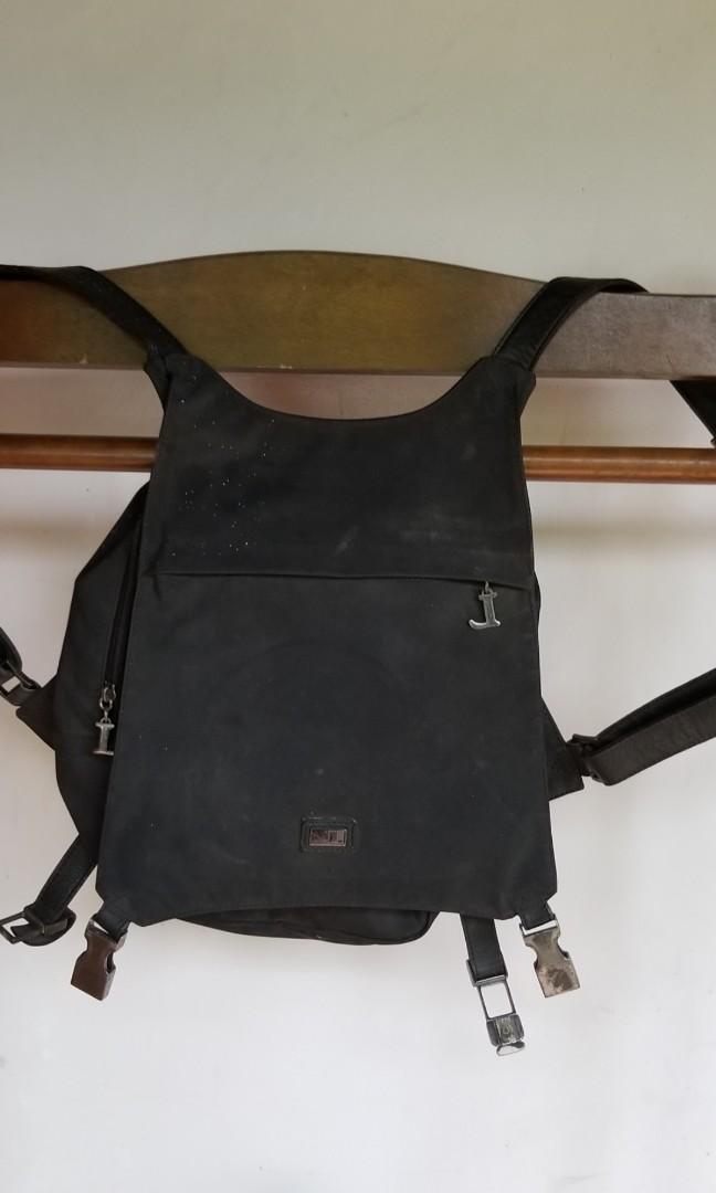 Leaveland slim backpack, Women's Fashion, Bags & Wallets, Backpacks on ...