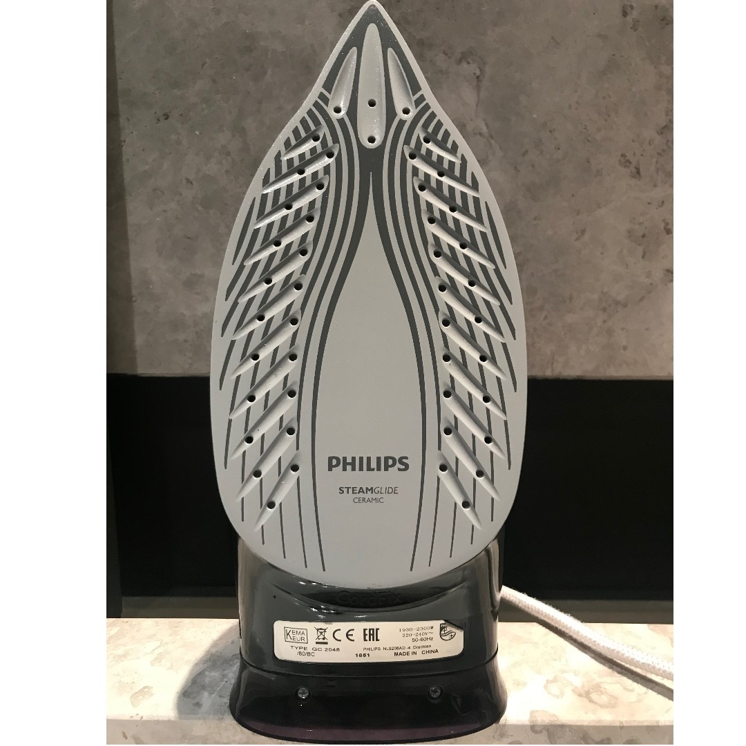 Philips GC2048 EasySpeed Steam Iron, TV & Home Appliances, Irons ...
