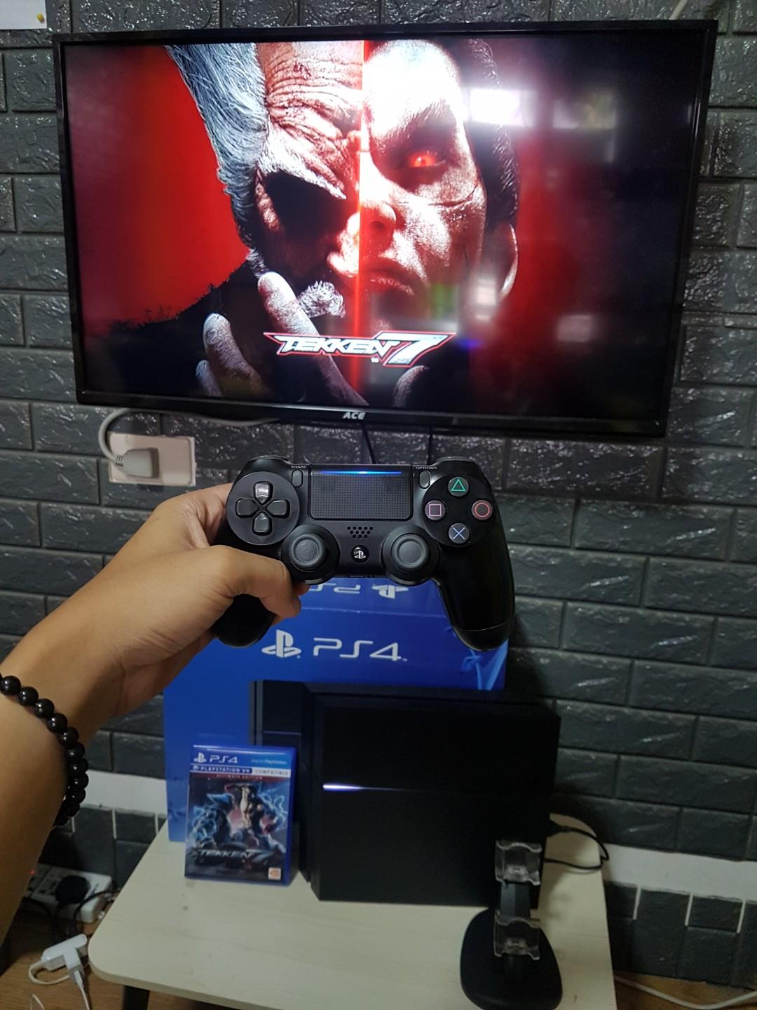 PS4 Fat Jet Black 500GB with Tekken 7/charging stand/controller, Video ...